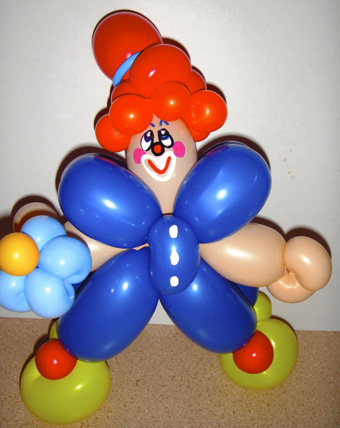 Sacramento Balloon Twisting, balloon delivery, balloon animals, party